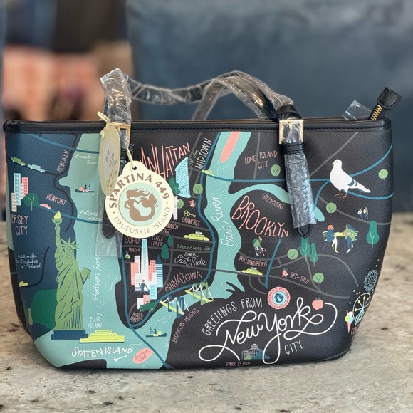 Spartina 449 | Bags | Spartina 449 New York City Map Cosmetic Bag Black ...
